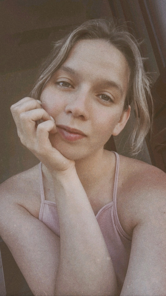 Sandra May e a escrita como terapia - Crónicas por AnaGui